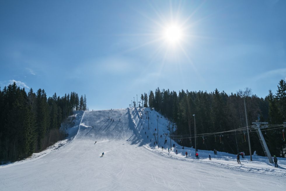 Suomen Parhaat Laskettelukeskukset 2025-2026 | Kotimaankohteet.fi